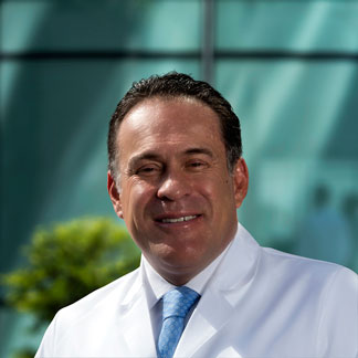 Martín Manzo Hernández | ABC Medical Center